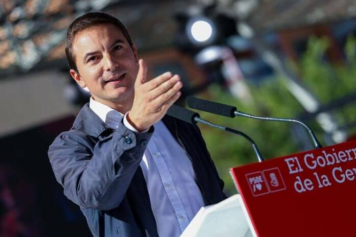 Lobato se suma al equipo de García-Page y da un tirón de orejas a ...