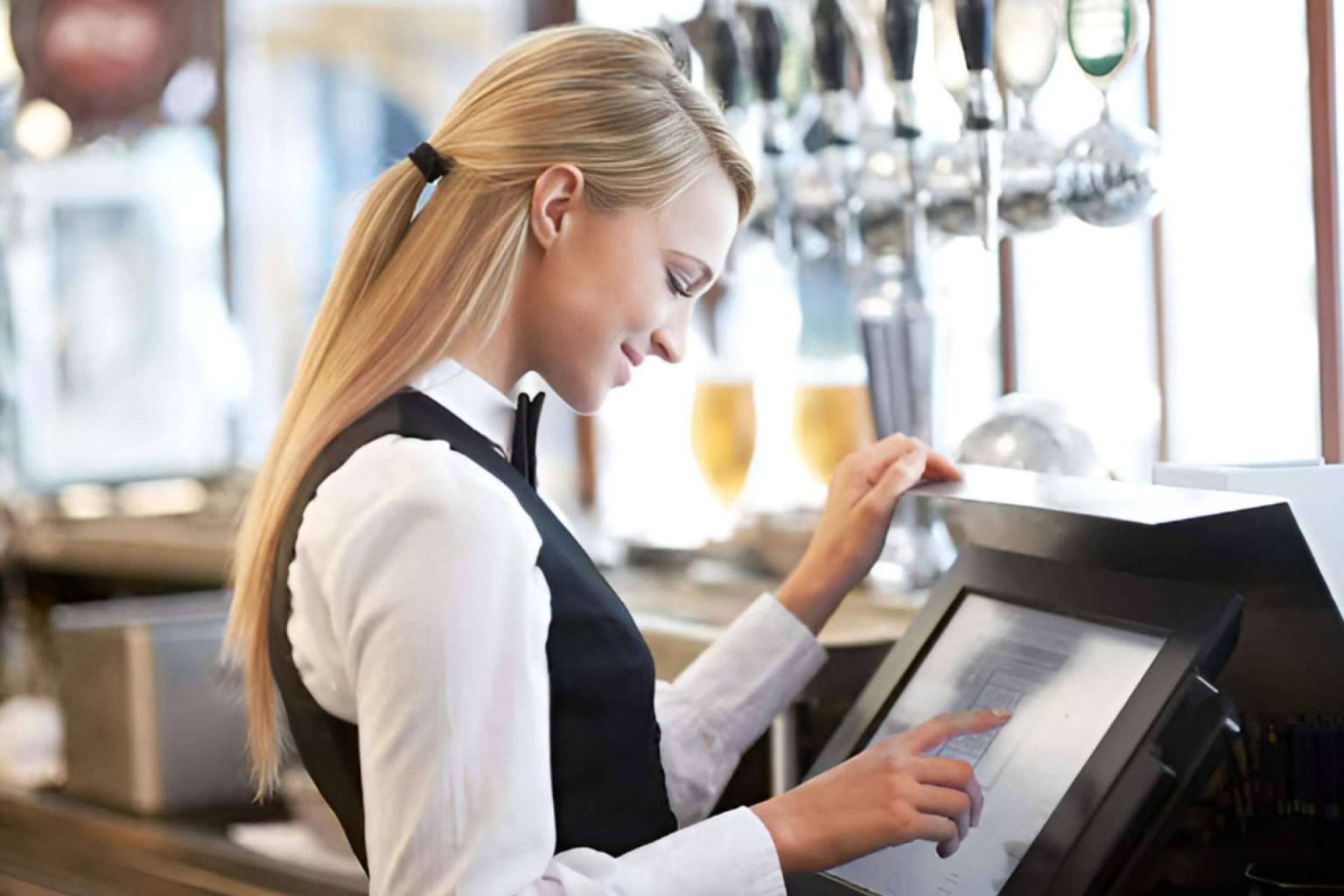 Cómo un TPV puede transformar la gestión de un restaurante y cómo Deisoft lo hace posible